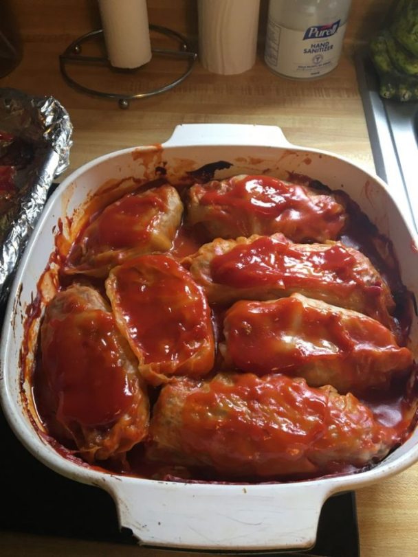 MOM’S CLASSIC STUFFED CABBAGE ROLLS - Delish Grandma's Recipes