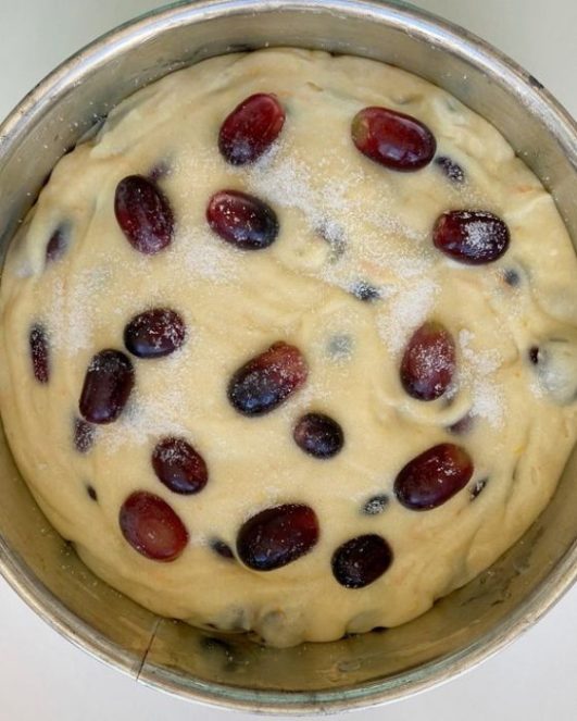 A Taste Of Italy: Italian Grape Cake - Delish Grandma's Recipes