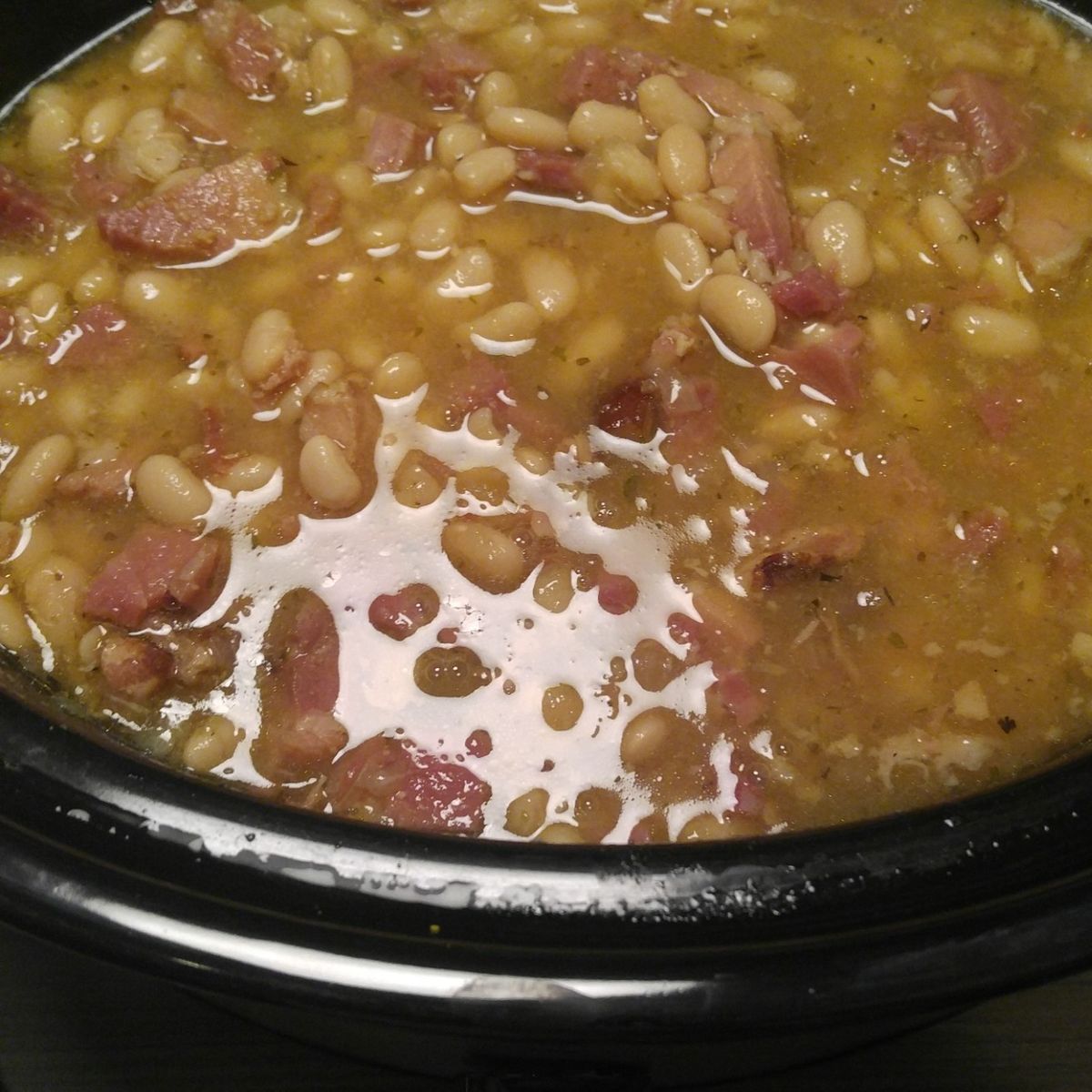 4 INGREDIENT CROCKPOT GREAT NORTHERN BEANS - Delish Grandma's Recipes