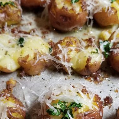 EASY SMASHED POTATO RECIPE - Delish Grandma's Recipes