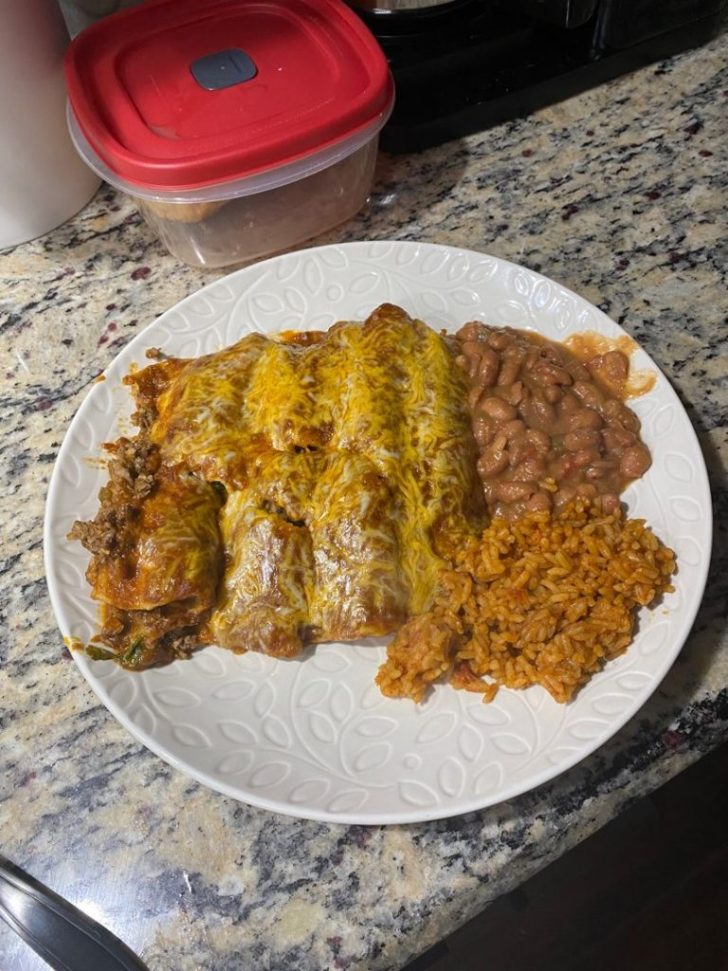 THE BEST AUTHENTIC BEEF ENCHILADAS - Delish Grandma's Recipes